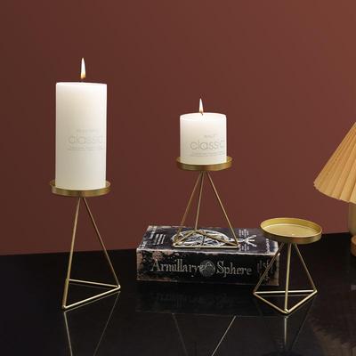 北欧创意铁艺三角烛台金属工艺装饰品家居摆件婚庆道具音乐吧装饰