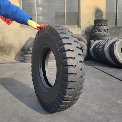 供应卡货车轮胎825-16LT农用三轮四轮载重尼龙轮胎加厚加重耐磨