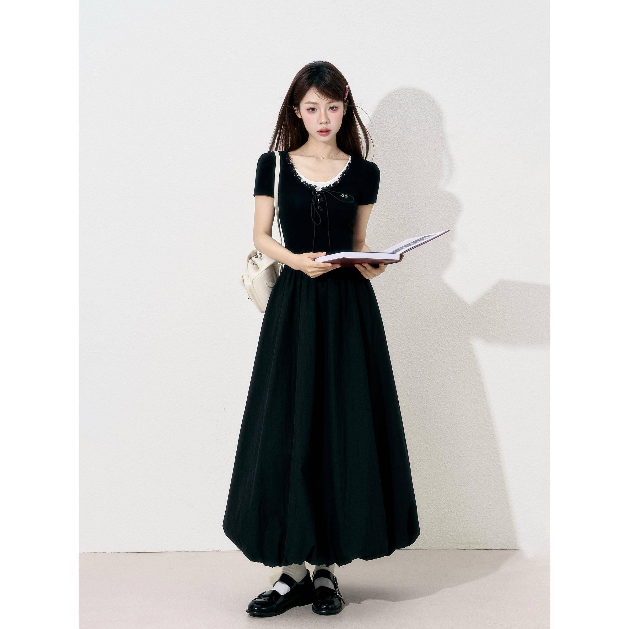 一颗小野莓拼接设计短袖洋装女2026年夏季新款收腰显瘦气质长裙