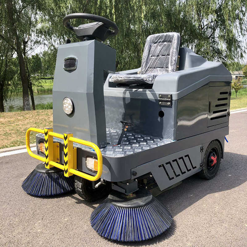 环卫物业清扫车驾驶四轮车扫地业式车工道路小区户外商用保洁电动