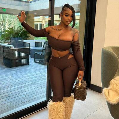 Women Chic Plain Fitted Shoulder Exposed Sleeve Crop Out