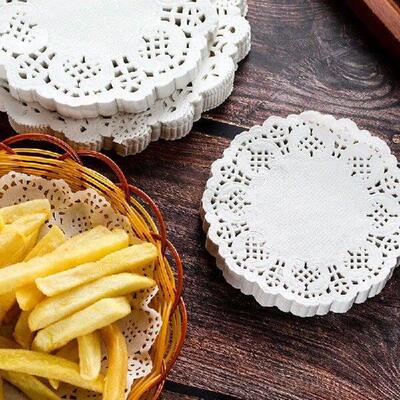 150Pcs Round Mat Paper Doily Lace Brim Cupcake Pad for