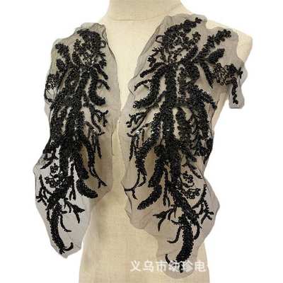 黑色领口袖口对花左右对称花朵重工钉珠刺绣花朵树叶图案个花贴花