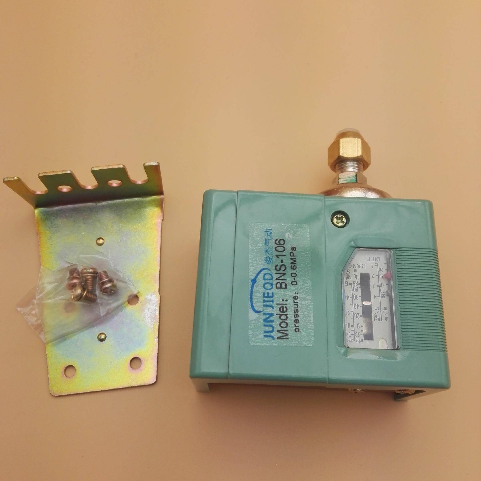源头工厂BNS-C103X空压机压力开关螺杆机水泵可调节压力控制器