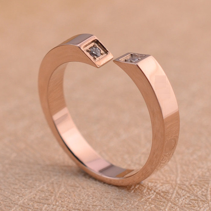 韩版欧美钛钢14K玫瑰金交叉镶钻男女情侣戒指环不退色对戒指_虎窝淘