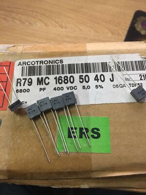 6800PF 400V 意大利AV 薄膜电容MKP材质 400V6800PF 682 100V R79