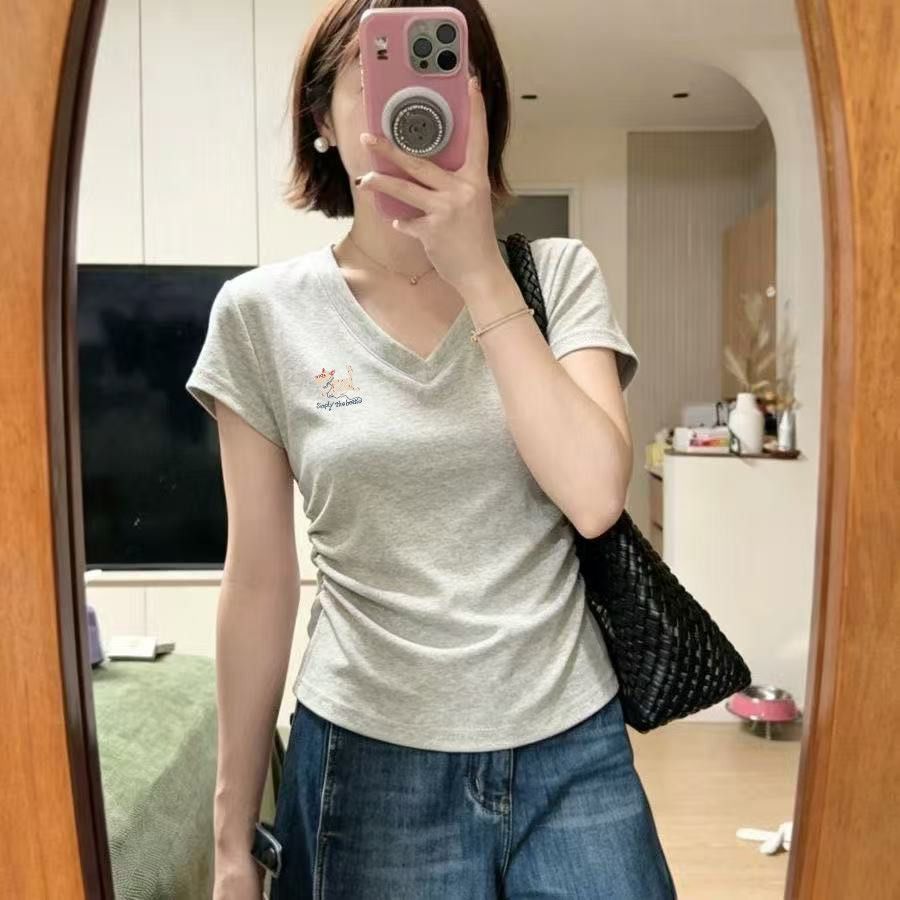 40支精梳棉设计感V领收腰小飞袖t恤短袖女2026新款修身显瘦上衣潮