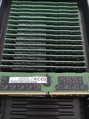 三星全新M393A4K40EB3-CWEBY 32G 2RX4 3200AA ECC REG服务器内存