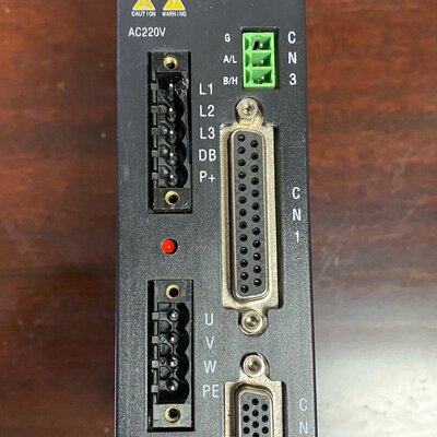 议价日鼎伺服驱动器FS3204-VTR，AC220V供电，输入电可维修