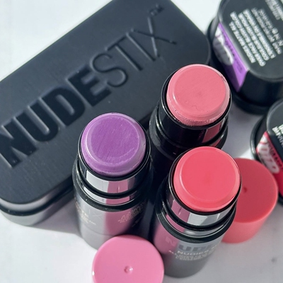 预*定 NUDESTIX NUDIES BLOOM双头唇膏眼影腮红棒Bare Back带盒7g