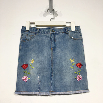 乔系列 D96935 时尚绣花牛仔短裙品牌女装折扣启