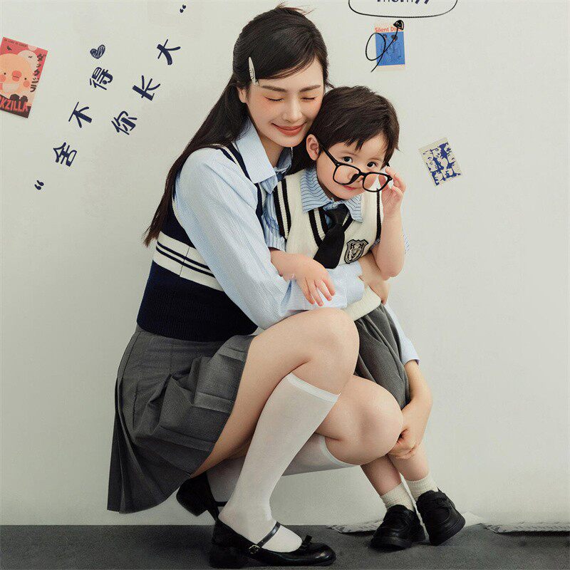 影楼新款亲子主题摄影服装一家三口全家福春夏款学院风美式证件照
