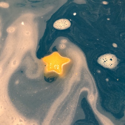 汽泡弹星夜奇缘LUSH圣诞限量入浴