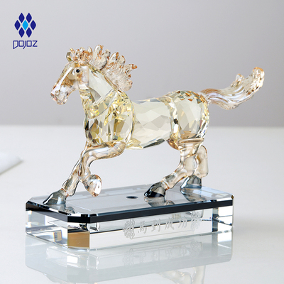 水晶生肖马汽车摆件中控台装饰高档车载香水2025新款车内饰品摆件