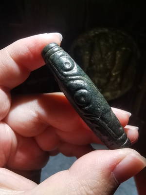 14395  藏传罕见老地方玉九眼天珠