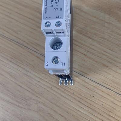 RGC1A60D30KGUS80原装瑞士佳乐CARLOGAVAZZI散热一体固态继电器