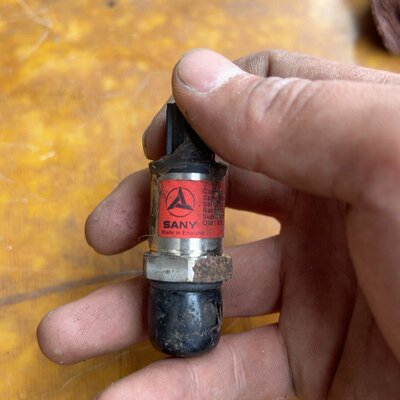 议价三一挖掘机高压传感器 MBS1250，原装拆机件，适用SY7