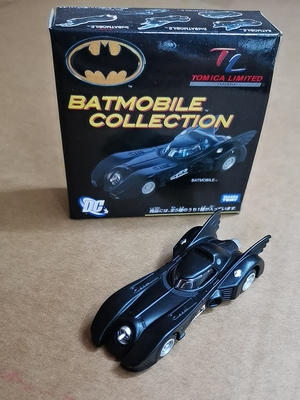TOMICA 1/64 DC BATMOBILE 1989 BATMAN 1989年蝙蝠车合金小车