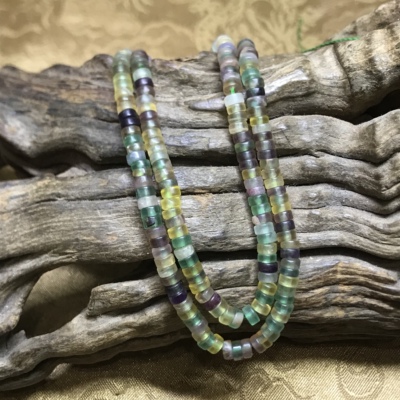 DIY散珠配珠 原矿萤石隔珠 直径4mmx2mm 一条大约40cm 磨砂质感