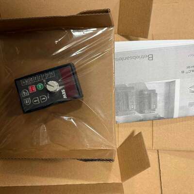 可维修FBG11B 全新SEW变频器操作面板 18206352，链议价