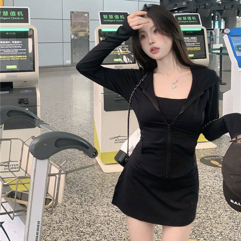 休闲冰丝防晒衣女款夏薄款户外防紫外线防晒服修身紧身短外套上衣