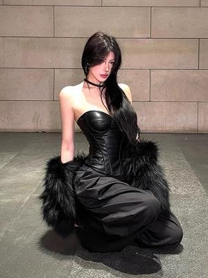 辣妹皮抹胸吊带背心女夏外穿2025新款性感美背修身显瘦打底上衣