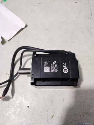 安川伺服电机，SGMJ-08AFC6S，现货一台，成色充新，议价商品