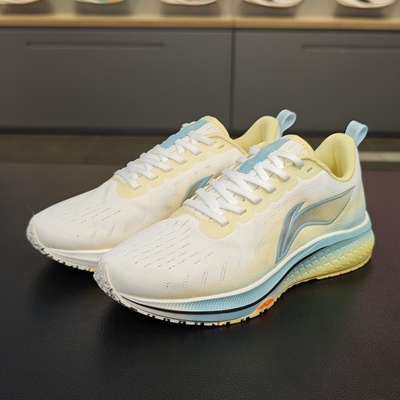 李宁女子竞速跑鞋轻便透气