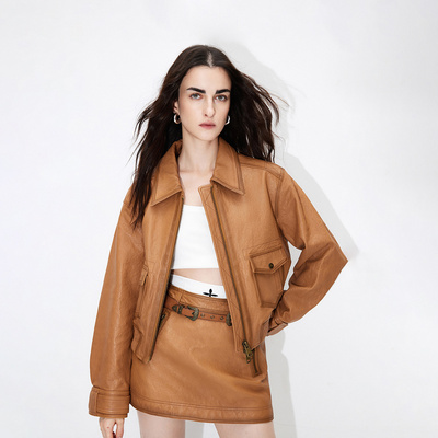 绫致ONLY秋冬新款潮酷风做旧翻领口袋短款皮衣外套女时尚