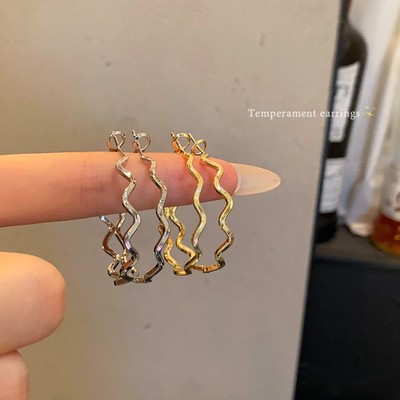 无注册商标欧美方圆脸小金属耳环