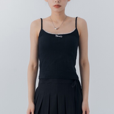 QUEENSHOP 2026春夏女装蕾蒂蕾丝缇花细肩Bratop背心-黑01041969