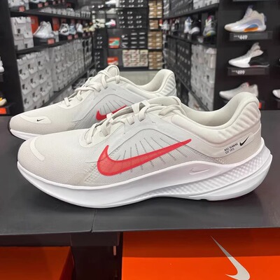 耐克男子缓震耐磨透气轻盈跑步鞋