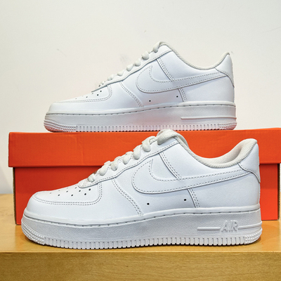 Nike耐克女子空军一号板鞋