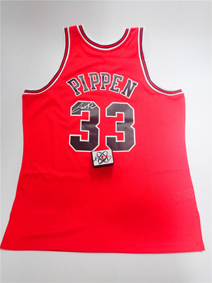 皮蓬亲笔签名背心复古球衣