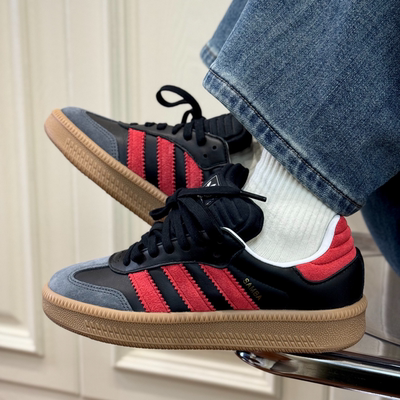 Adidas/阿迪达斯正品三叶草男女同款轻便透气低帮运动板鞋 IE9178