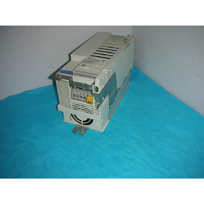 LENZE伦次变频器E82EV302-4C