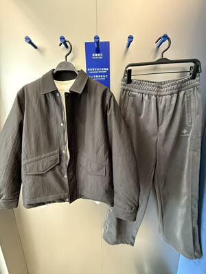 B1ACF4297 太平鸟男装2025年冬季新款时尚翻领休闲夹克羽绒服外套