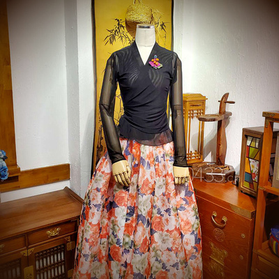 朝鲜民族风上衣和裙子跳舞韩服