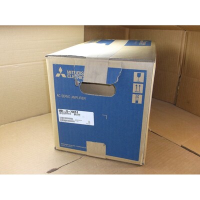 MR-J3-700T4 Neu IN Karton Mitsubishi 400V 7KW Punkt Tisch Se