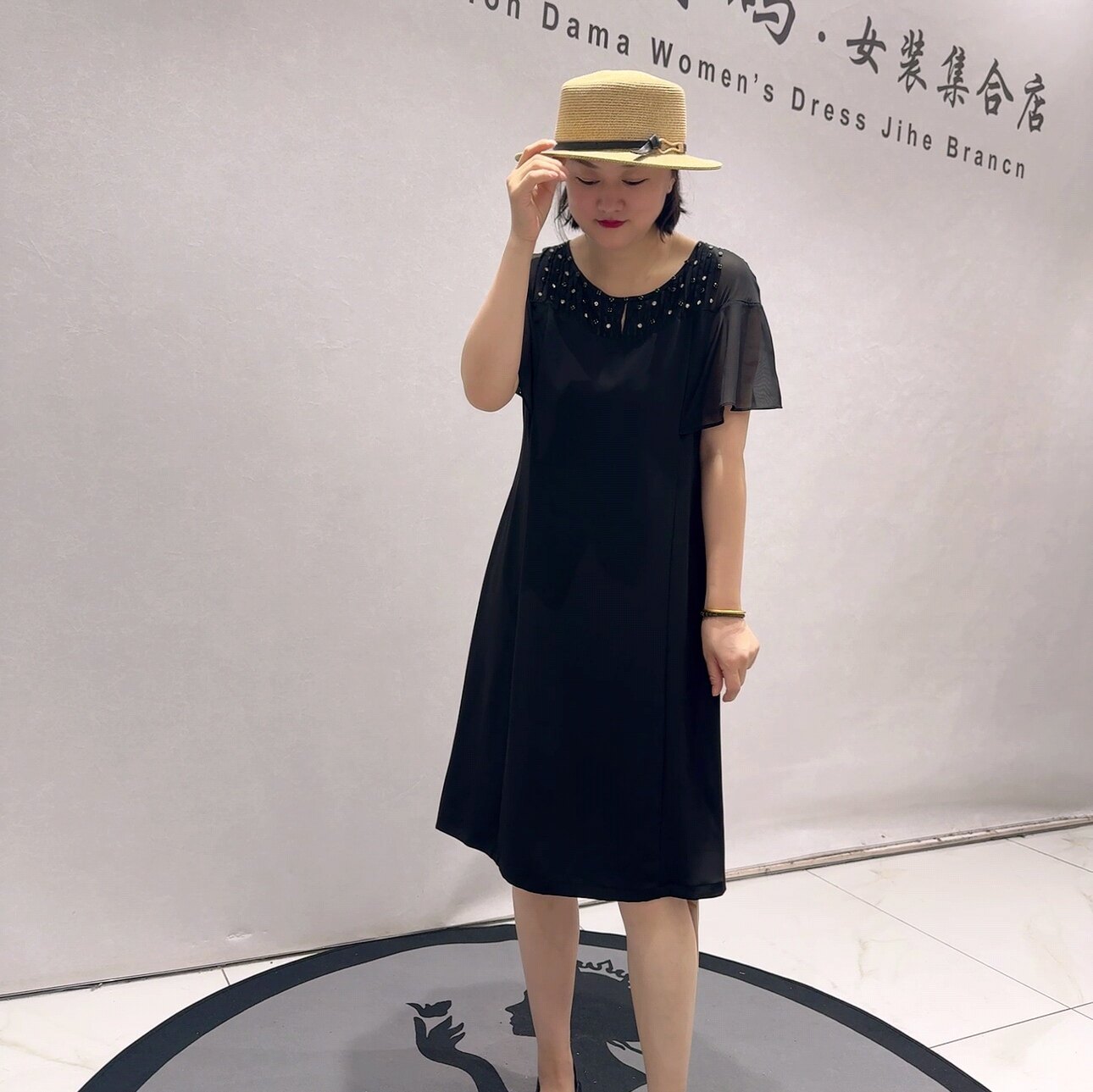 31152女权贵族夏款新品收腰显瘦高级感女人味单层连衣裙大码女装