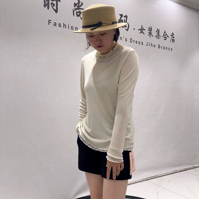 5177芮娜依莲初冬新品双层网料时尚满钻木耳边打底衫加大码女装