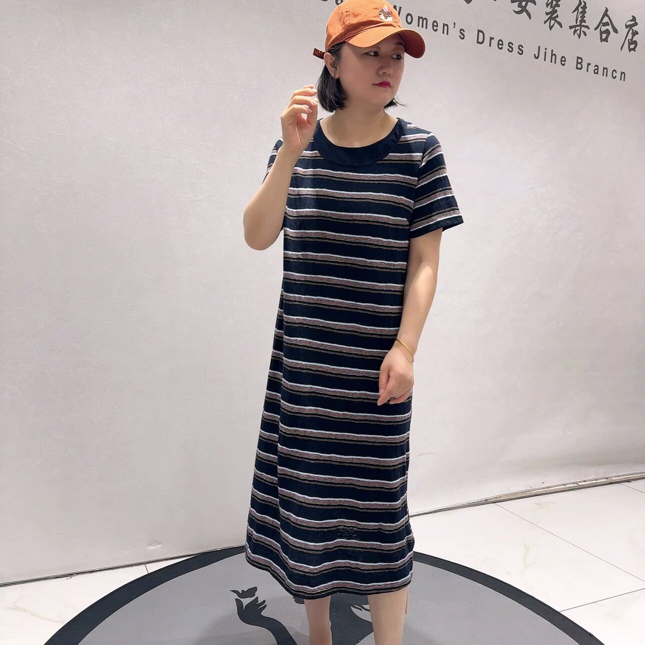 5245芮娜依莲夏款新品设计感衣领舒适透气条纹连衣裙加大码女装