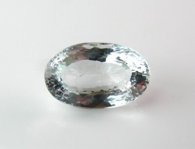 天然裸石海蓝宝价格低廉纯净透明