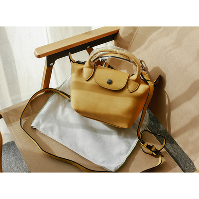 大小适中且能装实用好用的mini小羊皮斜挎包手拎包