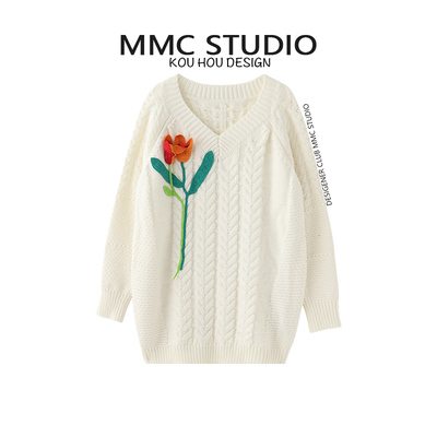 重工v领女慵懒风外穿毛衣钩花