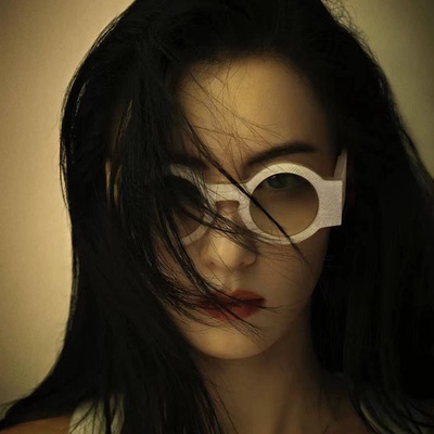 圆形宽框太阳眼镜Rigards