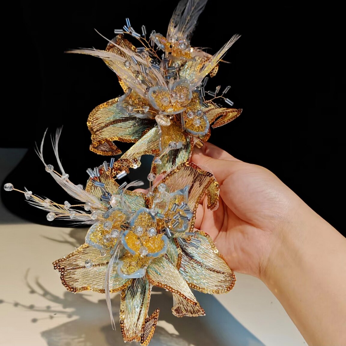 刺绣羽毛花朵发夹仙气手工亮片水晶新娘头饰婚纱礼服造型侧边发饰