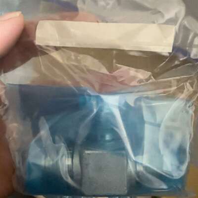 Fujikin 1/2 VCR外螺纹三通接头EP级议价及维修！