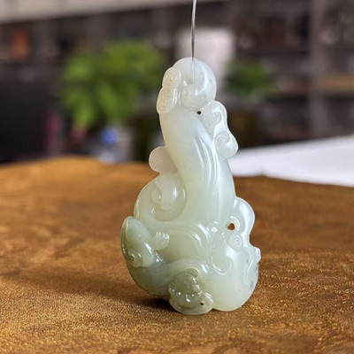 俏青白玉猴如意料挂件