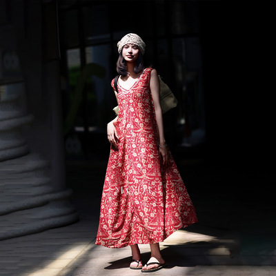 夏季女V领花色印花无袖长款红色连衣裙A字裙大摆6364